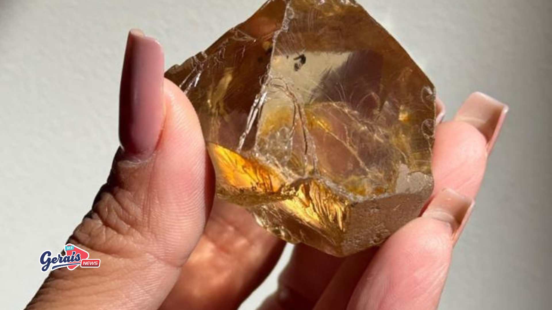Coromandel se surpreende com descoberta de diamante de 647,70 quilates ...